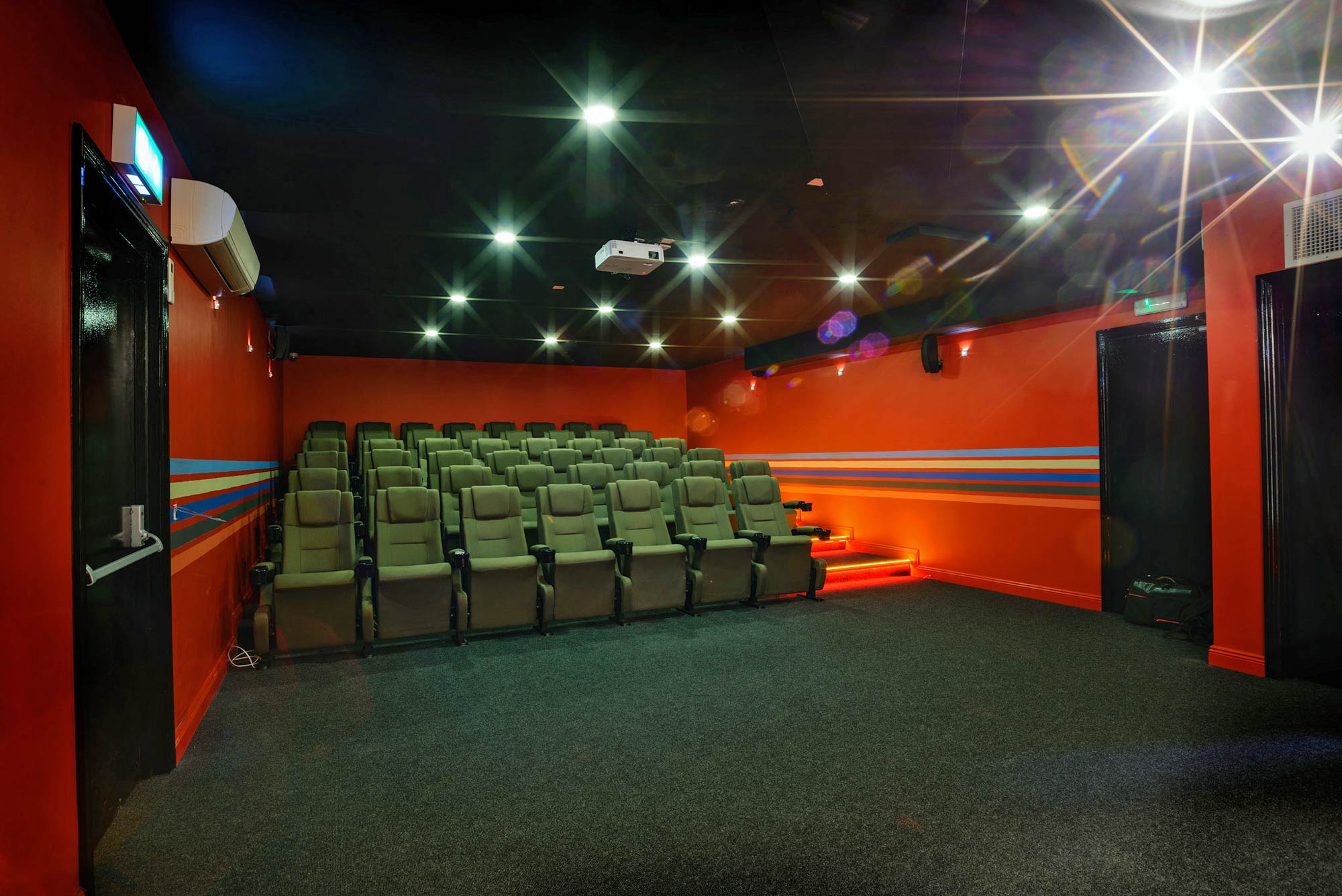 Louis Fitzgerald Hotel - Cinema - Dublin's Outdoors